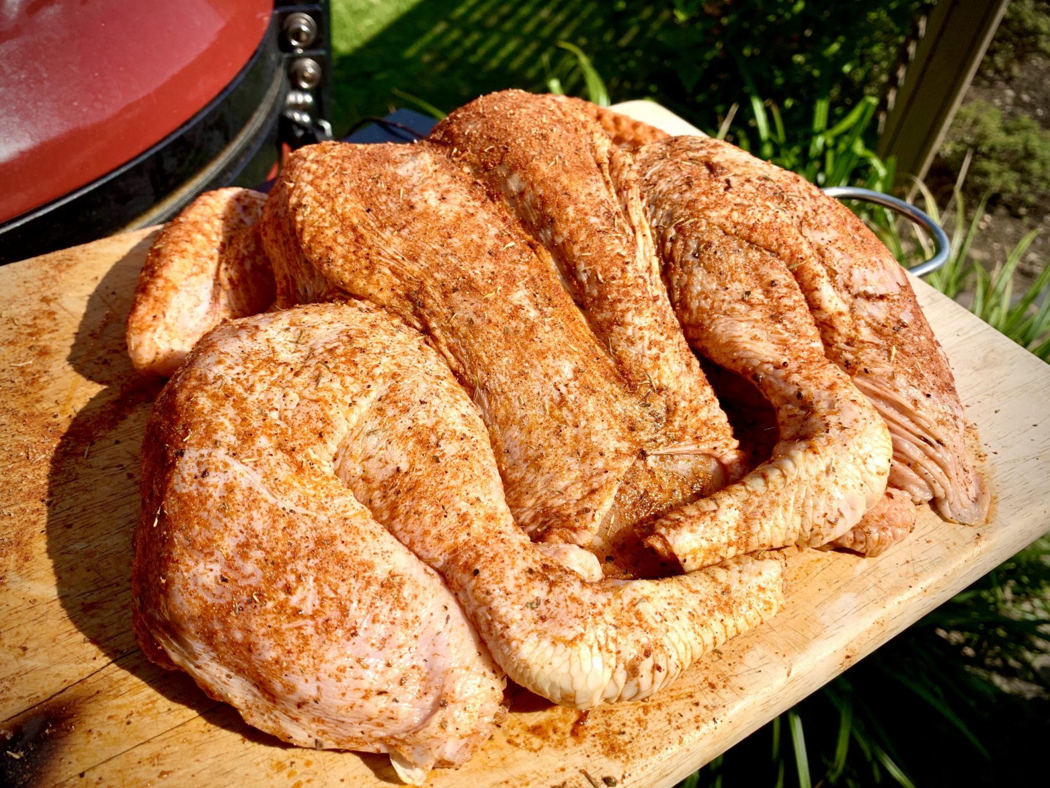 How To Spatchcock a Chicken - Kamado Boom